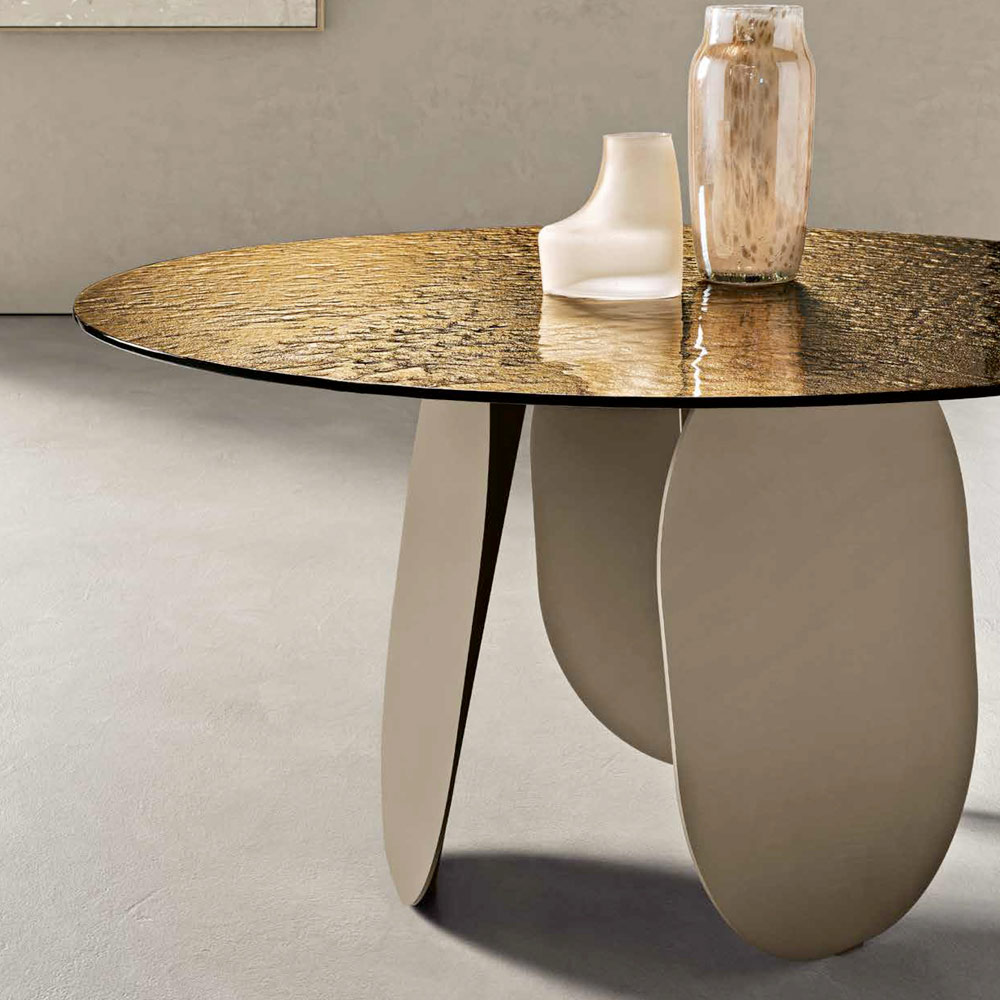 Tisch Ø 120 mit rückseitig versilberter Hammerschlagglasplatte